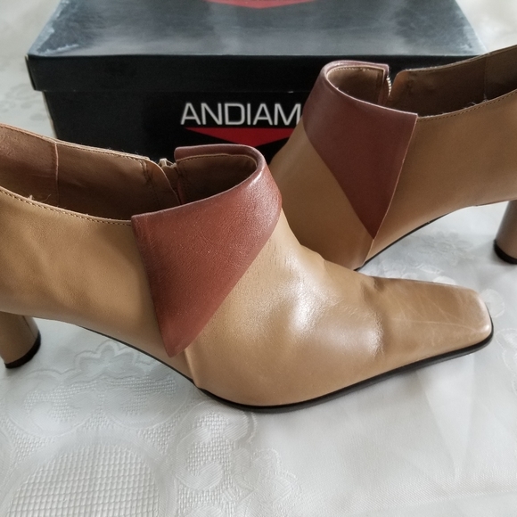 Andiamo | Shoes | Andiamo 2 Tone Leather Booties Sz 8m | Poshmark